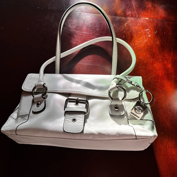 Giani Bernini | Bags | Giani Bernini Genuine Leather White Hand ...